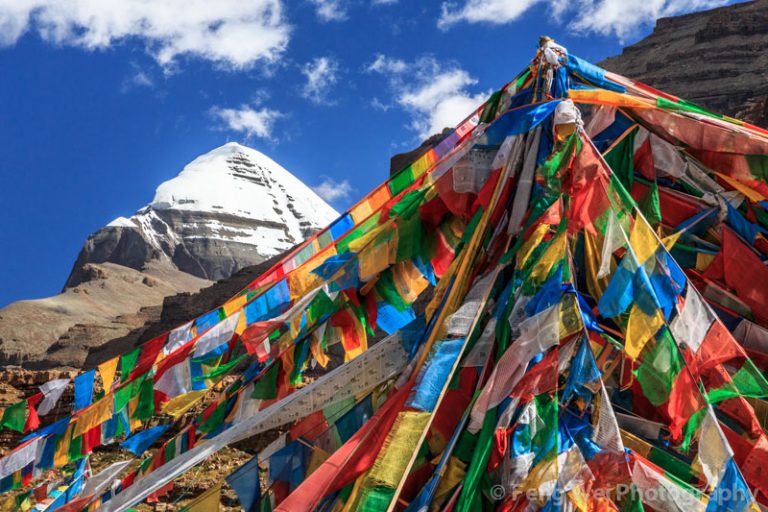 Ngari Dharchen (The Great Ngari Prayer Pole Flag) - Toe Ngari Korsum Association